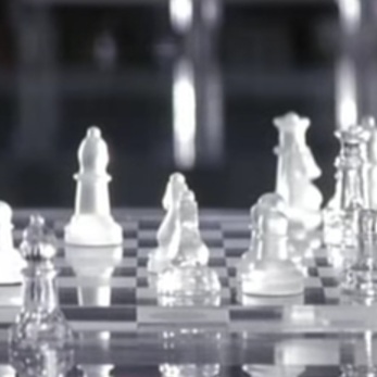 Fun Fact: Two X-Men Actors Who Didn’t Know How To Play Chess – Neko Random