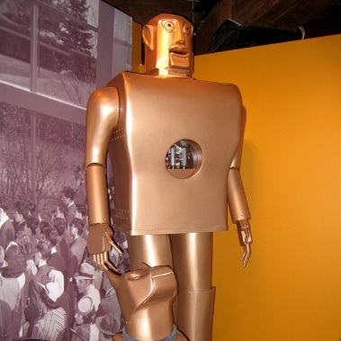 Fun Fact: Elektro The Robot – Neko Random